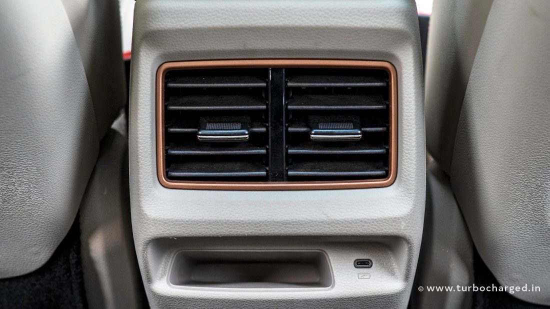 2024 Mahindra XUV400 Pro – First Drive Review - Turbocharged