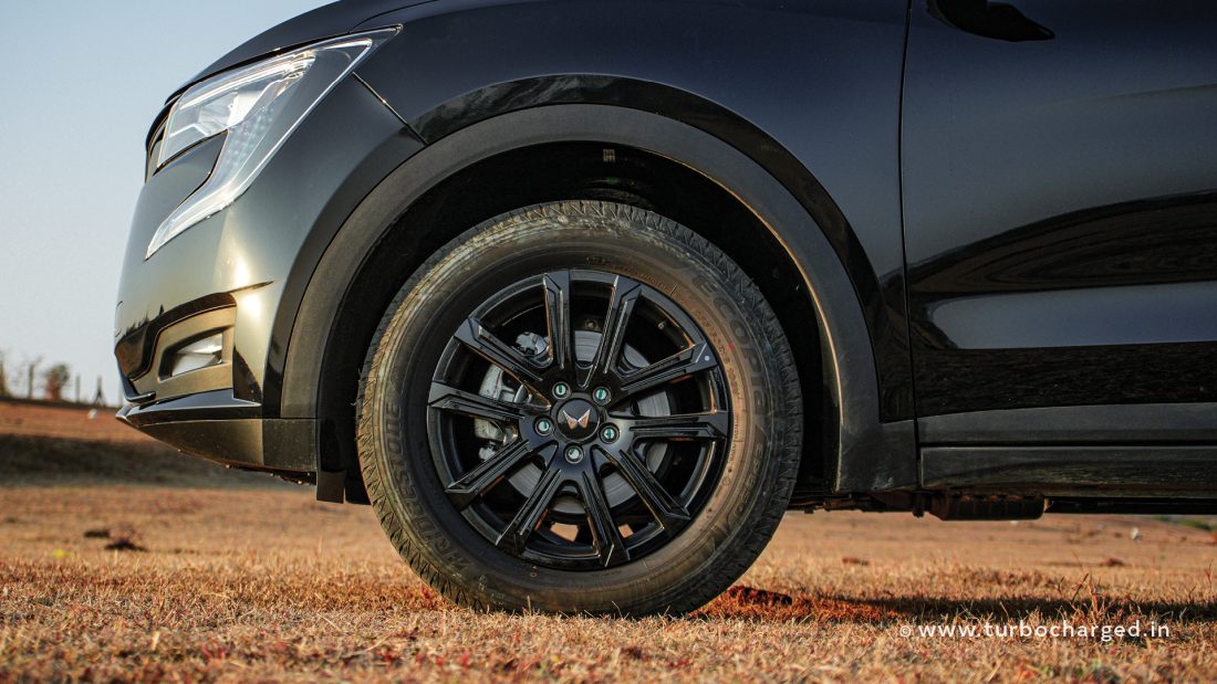 MY2024 Mahindra XUV700: First Drive Review - Turbocharged