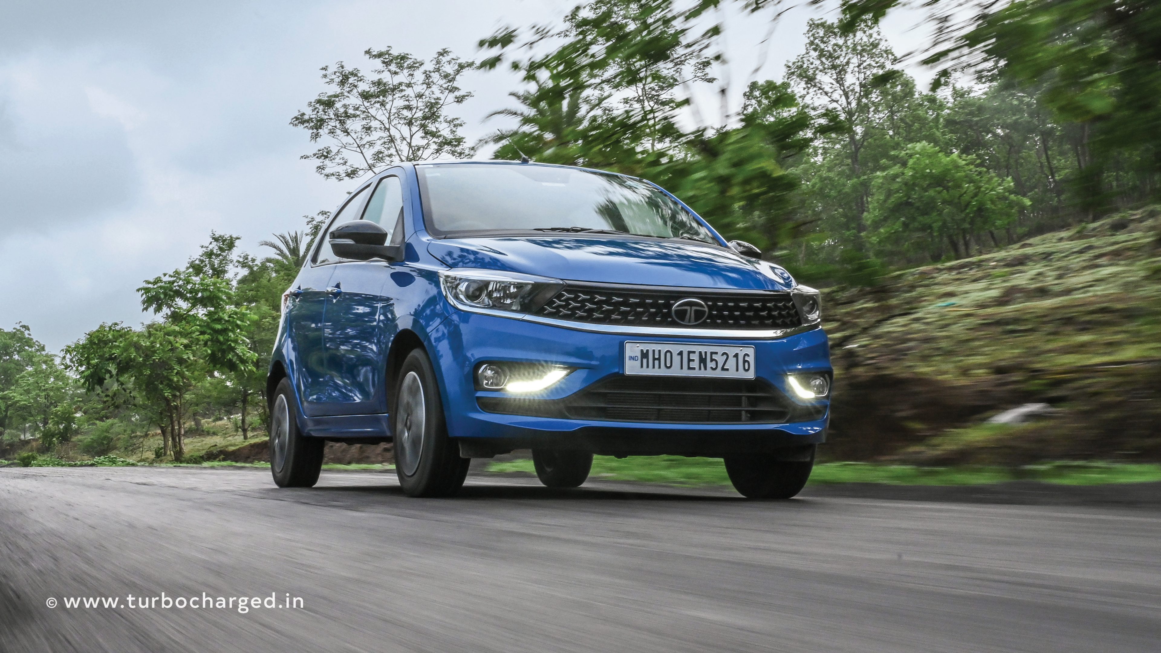 Tata Tiago iCNG AMT - Turbocharged