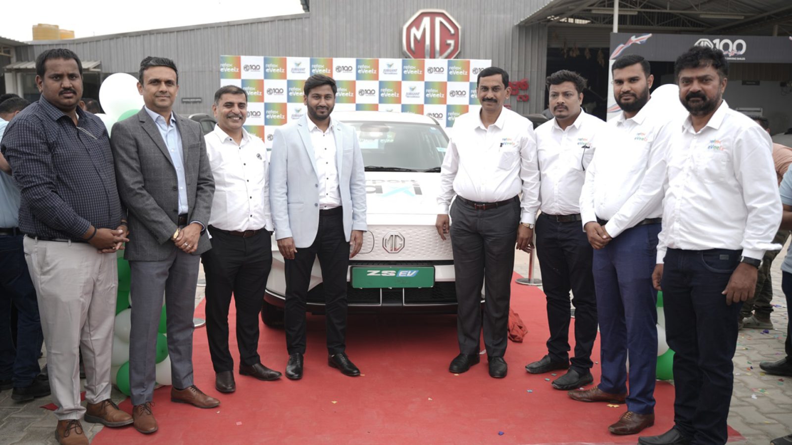 JSW MG Motor India delivers 201 EVs on a single day in Bengaluru ...