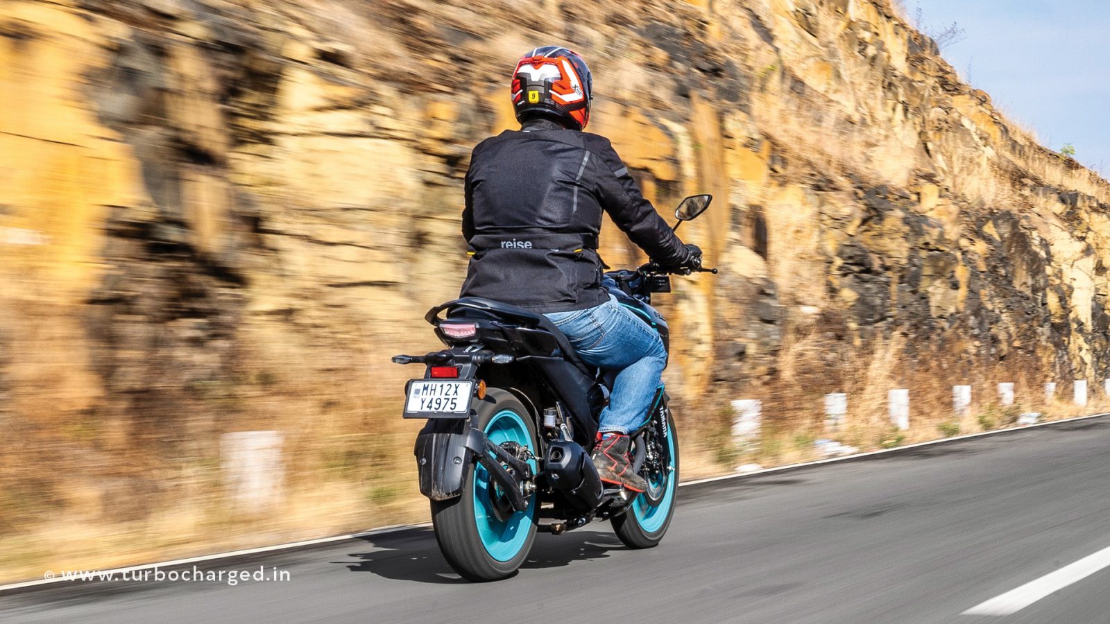 2025 Yamaha FZ-S Fi Hybrid First Ride Review - Turbocharged