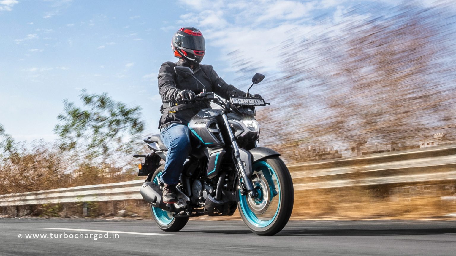 2025 Yamaha FZ-S Fi Hybrid First Ride Review - Turbocharged