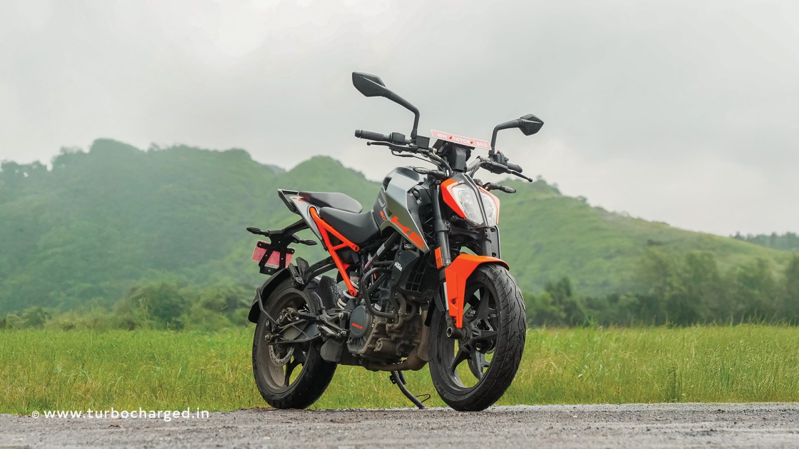 2025 KTM 160 Duke First Ride Review - Turbocharged